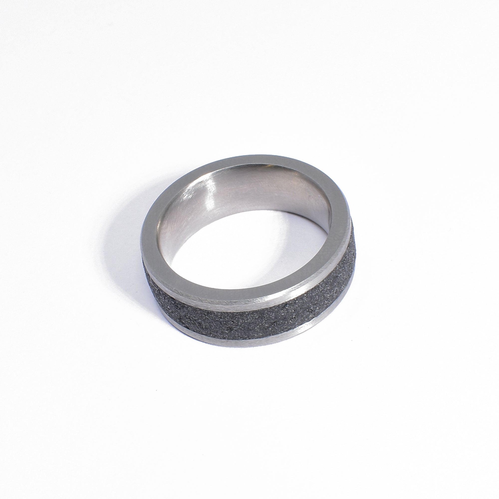 Stainless_Steel_Diamond_Dust_Concrete_Ring_2000x.jpg?v=1680295720